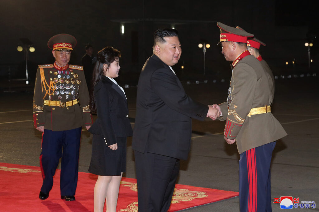 Kim Jong Un: el espíritu rojo del Ejército Popular de Corea no ha ...