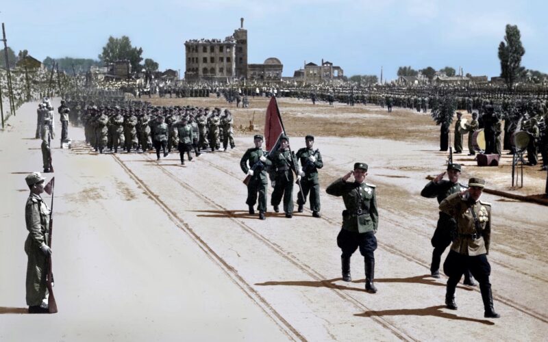 25 de abril de 1932, día de la fundación del Ejército Revolucionario ...